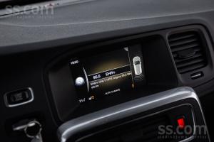 Grey Volvo V60 2016 in Jelgava, with an engine capacity of 2.00 L and mileage of 0 thousand km for 10999 €, photo 18 on AUTOMOTO.COM.LV