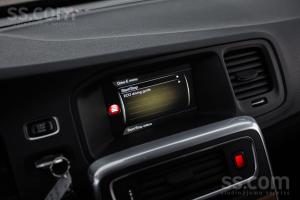 Grey Volvo V60 2016 in Jelgava, with an engine capacity of 2.00 L and mileage of 0 thousand km for 10999 €, photo 20 on AUTOMOTO.COM.LV