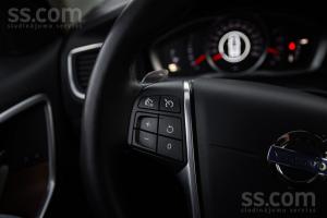 Grey Volvo V60 2016 in Jelgava, with an engine capacity of 2.00 L and mileage of 0 thousand km for 10999 €, photo 23 on AUTOMOTO.COM.LV