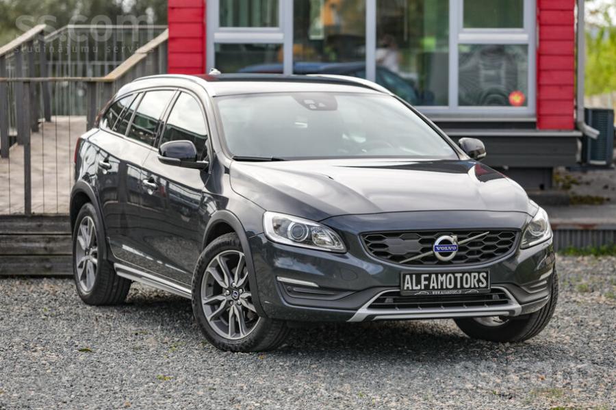 Pelēks Volvo V60 2017 Rīga, ar dzinēja tilpumu 2.40 L un nobraukumu 0 tūkst. km par 14990 €, foto 2 vietnē AUTOMOTO.COM.LV