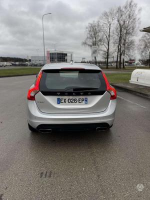 Pelēks Volvo V60 2017 Tauragė, ar dzinēja tilpumu 1.97 L un nobraukumu 204 tūkst. km par 7700 €, foto 4 vietnē AUTOMOTO.COM.LV