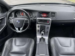 Pelēks Volvo V60 2017 Tauragė, ar dzinēja tilpumu 1.97 L un nobraukumu 204 tūkst. km par 7700 €, foto 12 vietnē AUTOMOTO.COM.LV