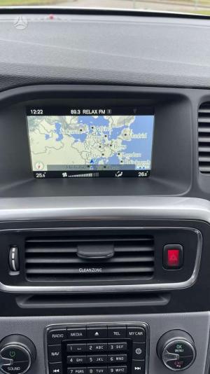 Grey Volvo V60 2017 in Taurage, with an engine capacity of 1.97 L and mileage of 204 thousand km for 7700 €, photo 17 on AUTOMOTO.COM.LV