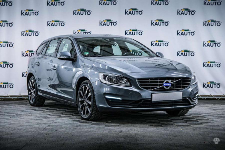 Pelēks Volvo V60 2017 Kauņa, ar dzinēja tilpumu 2.00 L un nobraukumu 0 tūkst. km par 9890 €, foto 2 vietnē AUTOMOTO.COM.LV