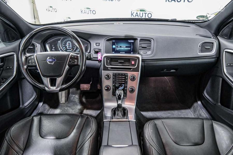 Pelēks Volvo V60 2017 Kauņa, ar dzinēja tilpumu 2.00 L un nobraukumu 0 tūkst. km par 9890 €, foto 8 vietnē AUTOMOTO.COM.LV