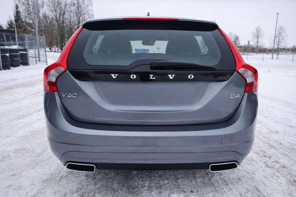 Pelēks Volvo V60 2017 Pakruojis, ar dzinēja tilpumu 1.97 L un nobraukumu 314 tūkst. km par 8500 €, foto 5 vietnē AUTOMOTO.COM.LV