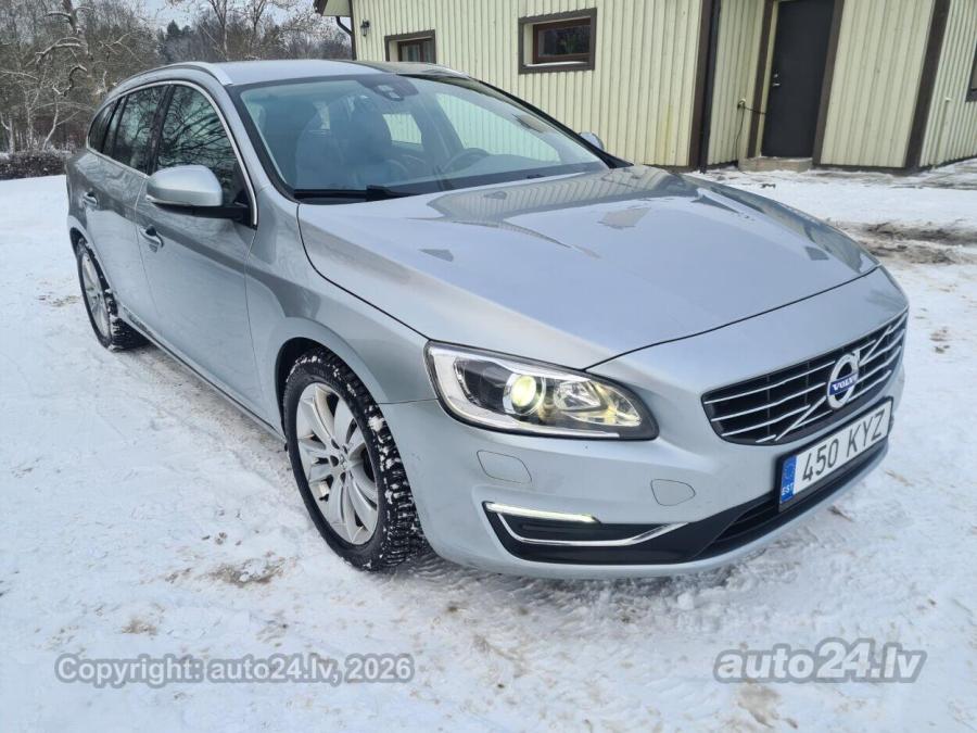 Pelēks Volvo V60 2017 Pelva, ar dzinēja tilpumu 2.40 L un nobraukumu 316 tūkst. km par 8900 €, foto 2 vietnē AUTOMOTO.COM.LV