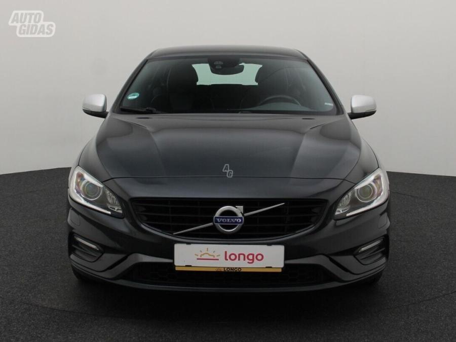 Grey Volvo V60 2017 in Vilnius, with an engine capacity of 2.00 L and mileage of 243 thousand km for 10199 €, photo 3 on AUTOMOTO.COM.LV