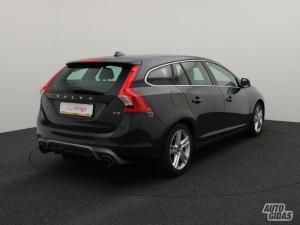 Grey Volvo V60 2017 in Vilnius, with an engine capacity of 2.00 L and mileage of 243 thousand km for 10199 €, photo 8 on AUTOMOTO.COM.LV