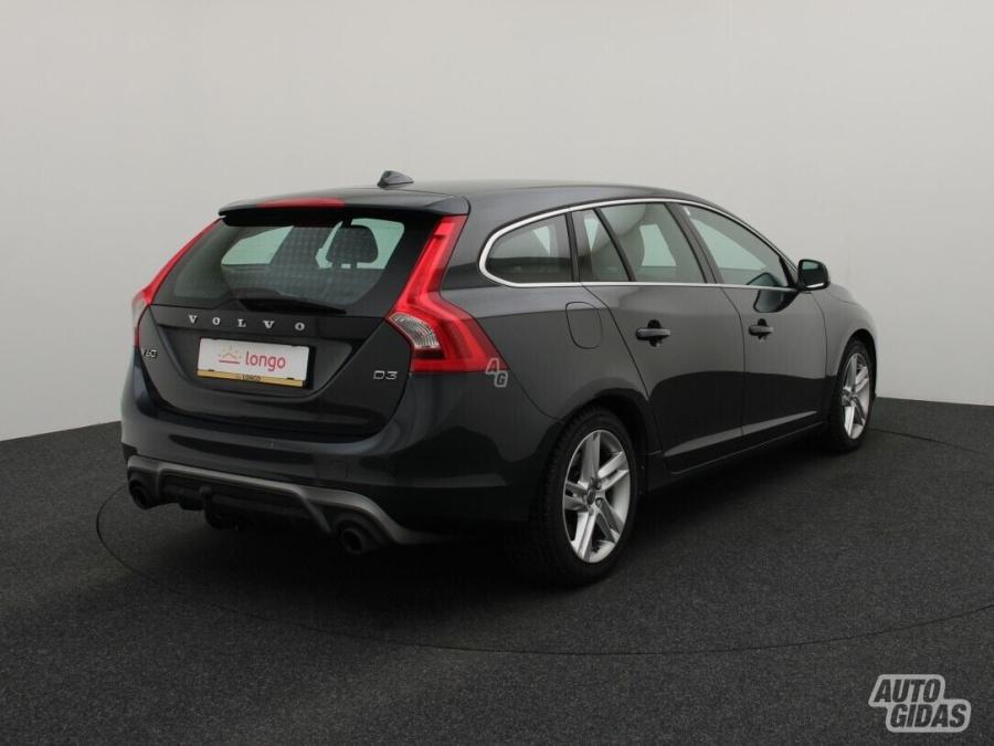 Grey Volvo V60 2017 in Vilnius, with an engine capacity of 2.00 L and mileage of 243 thousand km for 10199 €, photo 8 on AUTOMOTO.COM.LV