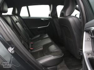 Grey Volvo V60 2017 in Vilnius, with an engine capacity of 2.00 L and mileage of 243 thousand km for 10199 €, photo 15 on AUTOMOTO.COM.LV