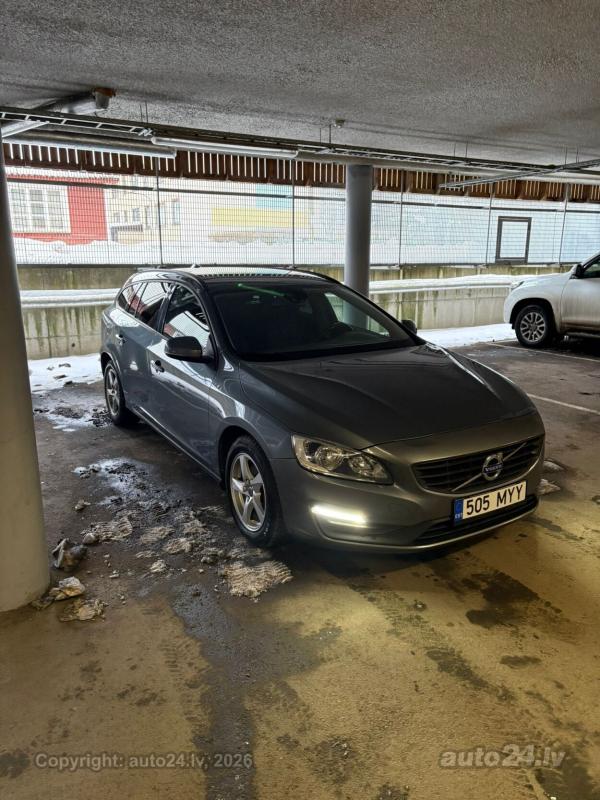 Pelēks Volvo V60 2017 Tallina, ar dzinēja tilpumu 2.00 L un nobraukumu 197 tūkst. km par 10990 €, foto 3 vietnē AUTOMOTO.COM.LV