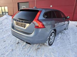 Pelēks Volvo V60 2017 Kauņa, ar dzinēja tilpumu 1.98 L un nobraukumu 198 tūkst. km par 6450 €, foto 13 vietnē AUTOMOTO.COM.LV