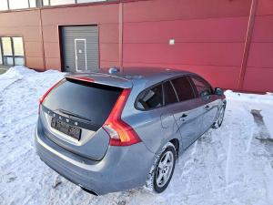 Pelēks Volvo V60 2017 Kauņa, ar dzinēja tilpumu 1.98 L un nobraukumu 198 tūkst. km par 6450 €, foto 20 vietnē AUTOMOTO.COM.LV