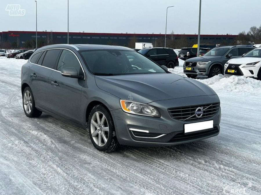 Pelēks Volvo V60 2017 Avižieniai, ar dzinēja tilpumu 2.00 L un nobraukumu 109 tūkst. km par 9900 €, foto 3 vietnē AUTOMOTO.COM.LV