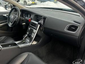 Pelēks Volvo V60 2017 Avižieniai, ar dzinēja tilpumu 2.00 L un nobraukumu 109 tūkst. km par 9900 €, foto 7 vietnē AUTOMOTO.COM.LV
