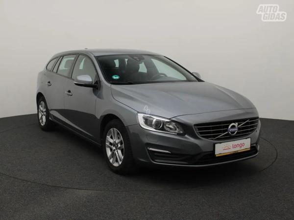 Grey Volvo V60 2017 in Vilnius, with an engine capacity of 2.00 L and mileage of 159 thousand km for 11499 €, photo 10 on AUTOMOTO.COM.LV