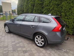 Grey Volvo V60 2017 in Paide, with an engine capacity of 2.00 L and mileage of 204 thousand km for 9990 €, photo 5 on AUTOMOTO.COM.LV