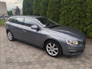 Grey Volvo V60 2017 in Paide, with an engine capacity of 2.00 L and mileage of 204 thousand km for 9990 €, photo 9 on AUTOMOTO.COM.LV