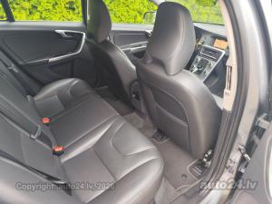 Grey Volvo V60 2017 in Paide, with an engine capacity of 2.00 L and mileage of 204 thousand km for 9990 €, photo 17 on AUTOMOTO.COM.LV
