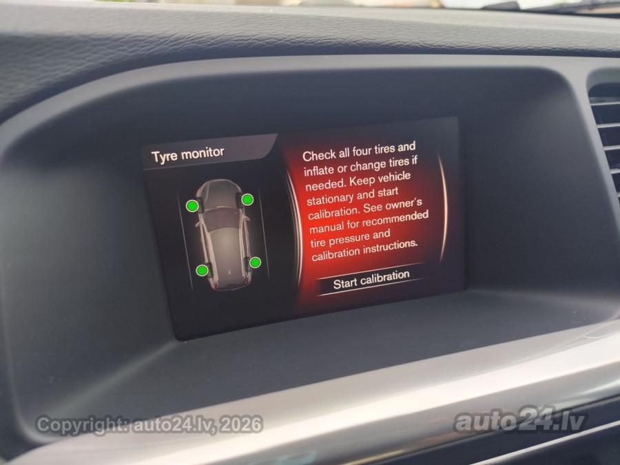 Grey Volvo V60 2017 in Paide, with an engine capacity of 2.00 L and mileage of 204 thousand km for 9990 €, photo 25 on AUTOMOTO.COM.LV
