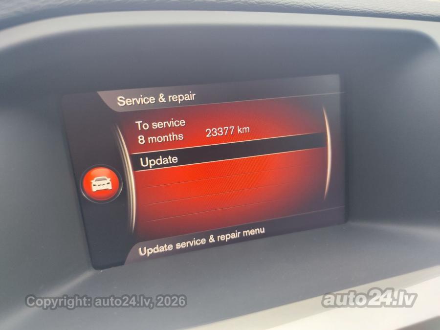 Grey Volvo V60 2017 in Paide, with an engine capacity of 2.00 L and mileage of 204 thousand km for 9990 €, photo 27 on AUTOMOTO.COM.LV