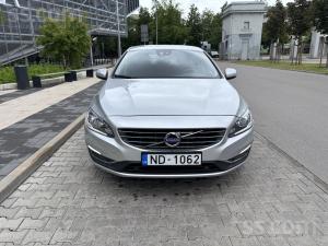 Серый Вольво B60 2017 в Рига, объемом двигателя 2.40 л и пробегом 145 тыс. км за 9900 €, фото 6 на AUTOMOTO.COM.LV