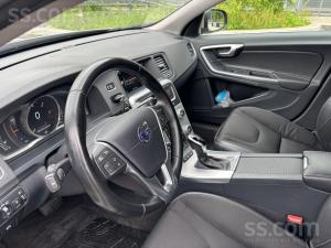 Серый Вольво B60 2017 в Рига, объемом двигателя 2.40 л и пробегом 145 тыс. км за 9900 €, фото 10 на AUTOMOTO.COM.LV