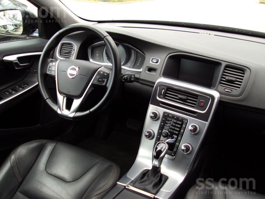 Серый Вольво B60 2017 в Рига, объемом двигателя 2.00 л и пробегом 77 тыс. км за 15800 €, фото 7 на AUTOMOTO.COM.LV