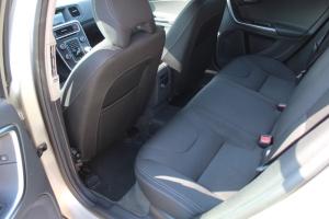 Grey Volvo V60 2017 in Riga, with an engine capacity of 2.00 L and mileage of 190 thousand km for 8500 €, photo 7 on AUTOMOTO.COM.LV
