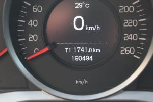 Grey Volvo V60 2017 in Riga, with an engine capacity of 2.00 L and mileage of 190 thousand km for 8500 €, photo 10 on AUTOMOTO.COM.LV