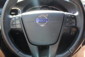 Grey Volvo V60 2017 in Riga, with an engine capacity of 2.00 L and mileage of 190 thousand km for 8500 €, photo 11 on AUTOMOTO.COM.LV