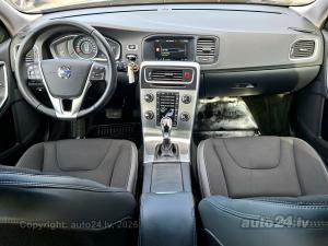 Grey Volvo V60 2017 in Tartu, with an engine capacity of 2.00 L and mileage of 236 thousand km for 9490 €, photo 6 on AUTOMOTO.COM.LV