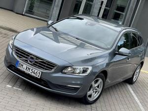 Pelēks Volvo V60 2017 Jūrmala, ar dzinēja tilpumu 2.00 L un nobraukumu 232 tūkst. km par 8250 €, foto  vietnē AUTOMOTO.COM.LV