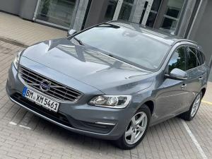 Grey Volvo V60 2017 in Jurmala, with an engine capacity of 2.00 L and mileage of 232 thousand km for 8250 €, photo 4 on AUTOMOTO.COM.LV