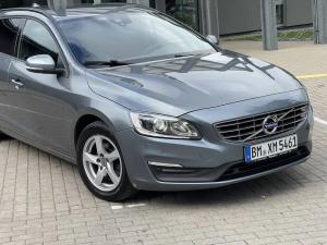Grey Volvo V60 2017 in Jurmala, with an engine capacity of 2.00 L and mileage of 232 thousand km for 8250 €, photo 6 on AUTOMOTO.COM.LV