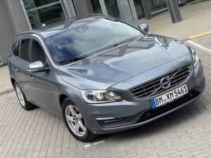 Grey Volvo V60 2017 in Jurmala, with an engine capacity of 2.00 L and mileage of 232 thousand km for 8250 €, photo 9 on AUTOMOTO.COM.LV