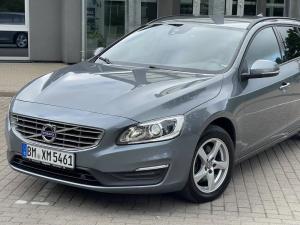 Grey Volvo V60 2017 in Jurmala, with an engine capacity of 2.00 L and mileage of 232 thousand km for 8250 €, photo 11 on AUTOMOTO.COM.LV