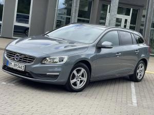 Grey Volvo V60 2017 in Jurmala, with an engine capacity of 2.00 L and mileage of 232 thousand km for 8250 €, photo 15 on AUTOMOTO.COM.LV