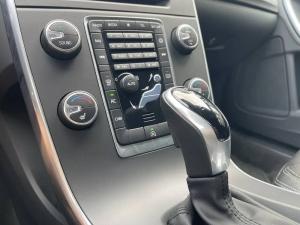 Grey Volvo V60 2017 in Jurmala, with an engine capacity of 2.00 L and mileage of 232 thousand km for 8250 €, photo 22 on AUTOMOTO.COM.LV