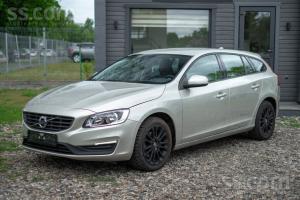 Grey Volvo V60 2017 in Liepaja, with an engine capacity of 2.00 L and mileage of 114 thousand km for 9500 €, photo 3 on AUTOMOTO.COM.LV
