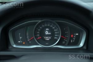 Grey Volvo V60 2017 in Liepaja, with an engine capacity of 2.00 L and mileage of 114 thousand km for 9500 €, photo 14 on AUTOMOTO.COM.LV