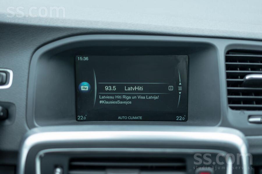 Grey Volvo V60 2017 in Liepaja, with an engine capacity of 2.00 L and mileage of 114 thousand km for 9500 €, photo 21 on AUTOMOTO.COM.LV