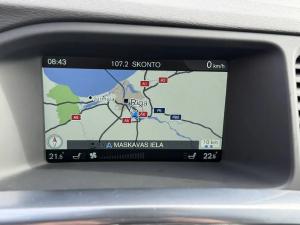 Grey Volvo V60 2017 in Riga, with an engine capacity of 2.00 L and mileage of 166 thousand km for 10900 €, photo 11 on AUTOMOTO.COM.LV