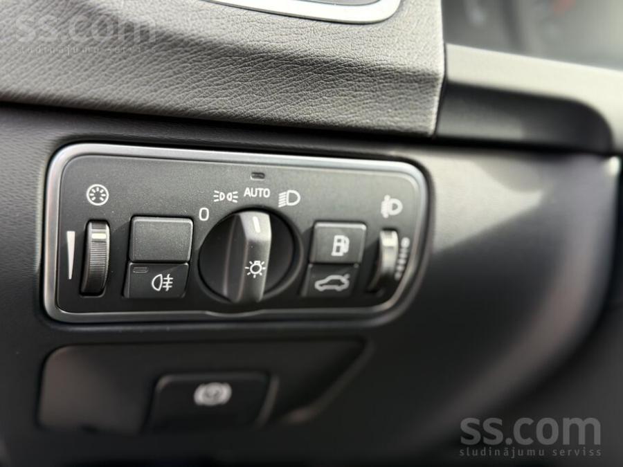 Pelēks Volvo V60 2017 Rīga, ar dzinēja tilpumu 2.00 L un nobraukumu 166 tūkst. km par 10900 €, foto 9 vietnē AUTOMOTO.COM.LV