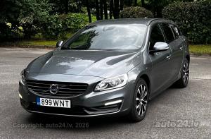 Pelēks Volvo V60 2017 Tallina, ar dzinēja tilpumu 2.00 L un nobraukumu 220 tūkst. km par 10000 €, foto  vietnē AUTOMOTO.COM.LV