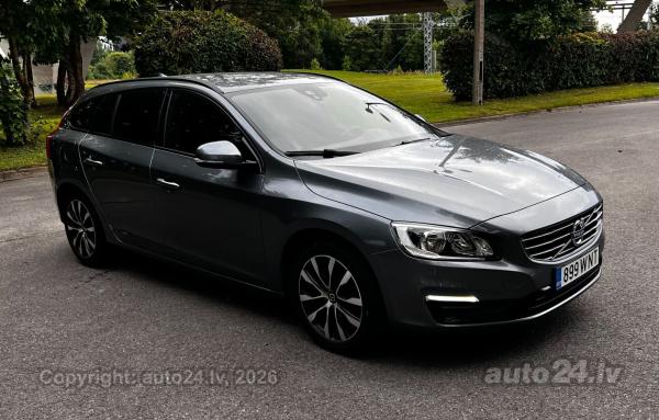 Grey Volvo V60 2017 in Tallinn, with an engine capacity of 2.00 L and mileage of 220 thousand km for 10000 €, photo 2 on AUTOMOTO.COM.LV