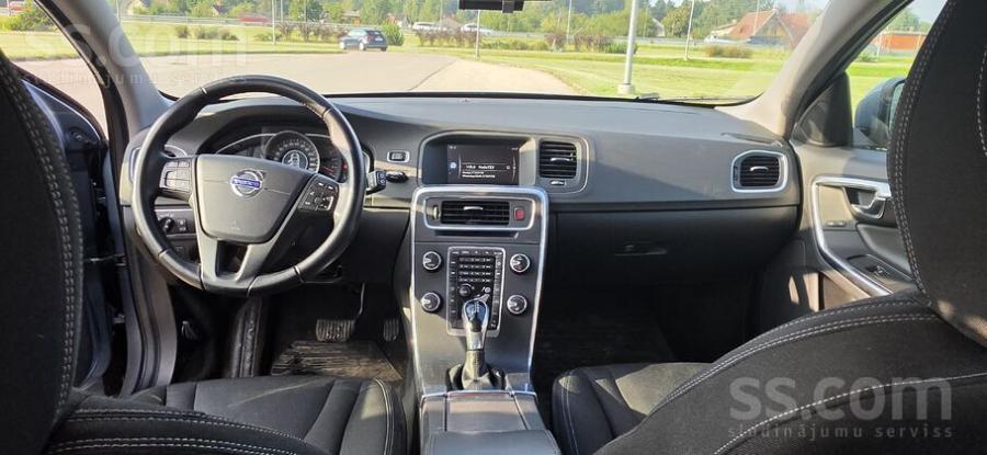 Pelēks Volvo V60 2017 Ogre, ar dzinēja tilpumu 2.00 L un nobraukumu 130 tūkst. km par 11500 €, foto 7 vietnē AUTOMOTO.COM.LV