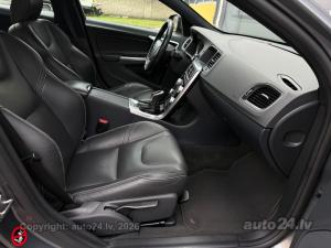 Серый Вольво B60 2017 в Таллин, объемом двигателя 2.40 л и пробегом 217 тыс. км за 8990 €, фото 10 на AUTOMOTO.COM.LV