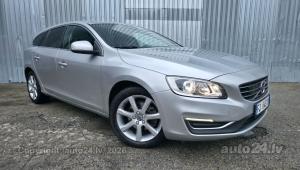 Grey Volvo V60 2017 in Tallinn, with an engine capacity of 2.00 L and mileage of 238 thousand km for 8290 €, photo 3 on AUTOMOTO.COM.LV